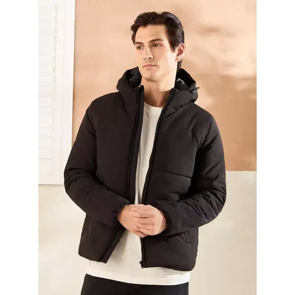 Quilted Hooded Puffer Jacket with Rubber Badge Detail – DiscountStore